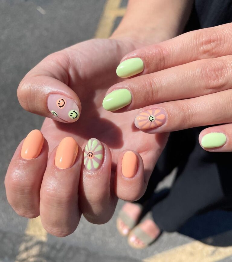 75 Smiley Face Nail Design To Make You Smile Happy Face Nails Wedbook